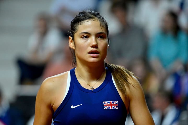 In Pictures: Emma Raducanu & Amanda Anisimova joke about going "through ...