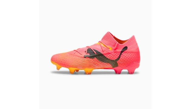 5 Best football boots for flat feet in 2024