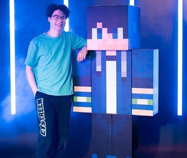 How much is Eystreem's Net Worth as of 2024?