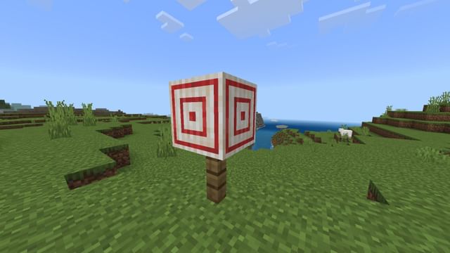 How to make and use a target block in Minecraft?