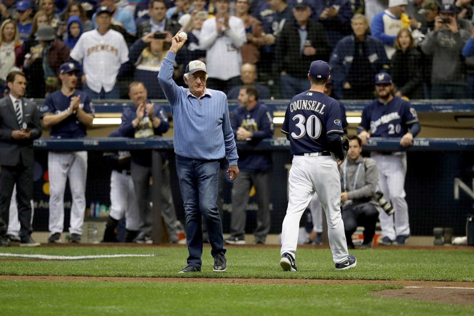 WATCH: 90-year-old Brewers icon Bob Uecker receives standing ovation as ...