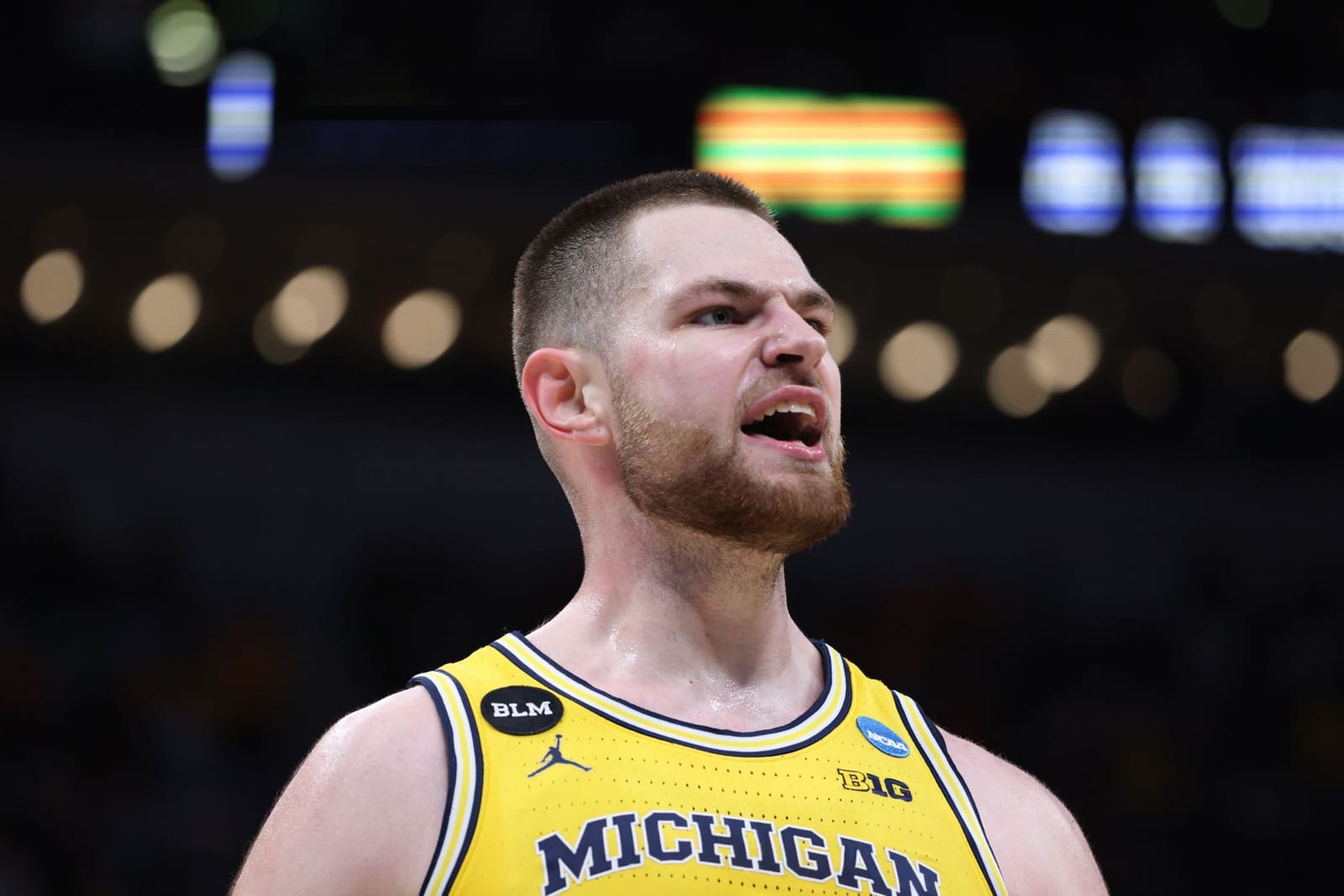 How much is Hunter Dickinson's NIL Deal Worth?