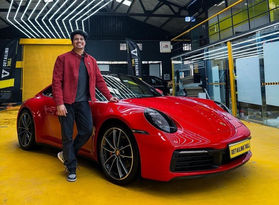 How much is Anshu Bisht's Net Worth as of 2024?