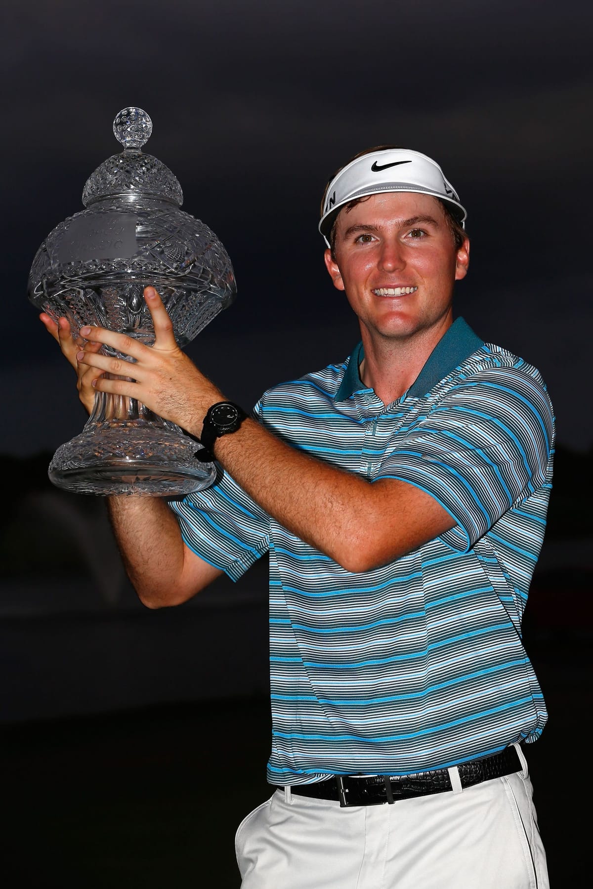 What's in Russell Henley's bag?