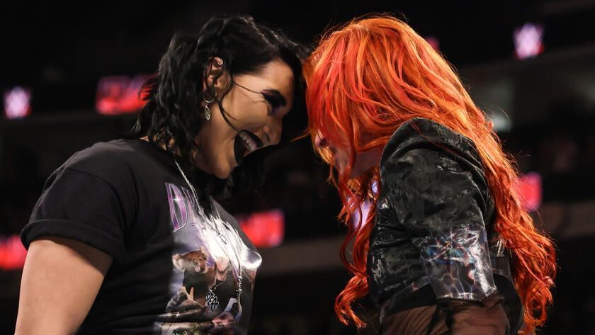 WWE Roster | WWE Wrestlers Names | SmackDown, Raw, NXT & NXT UK