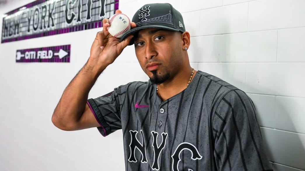 In Photos: Mets showcase local pride with NYC-printed baseballs & bases ...