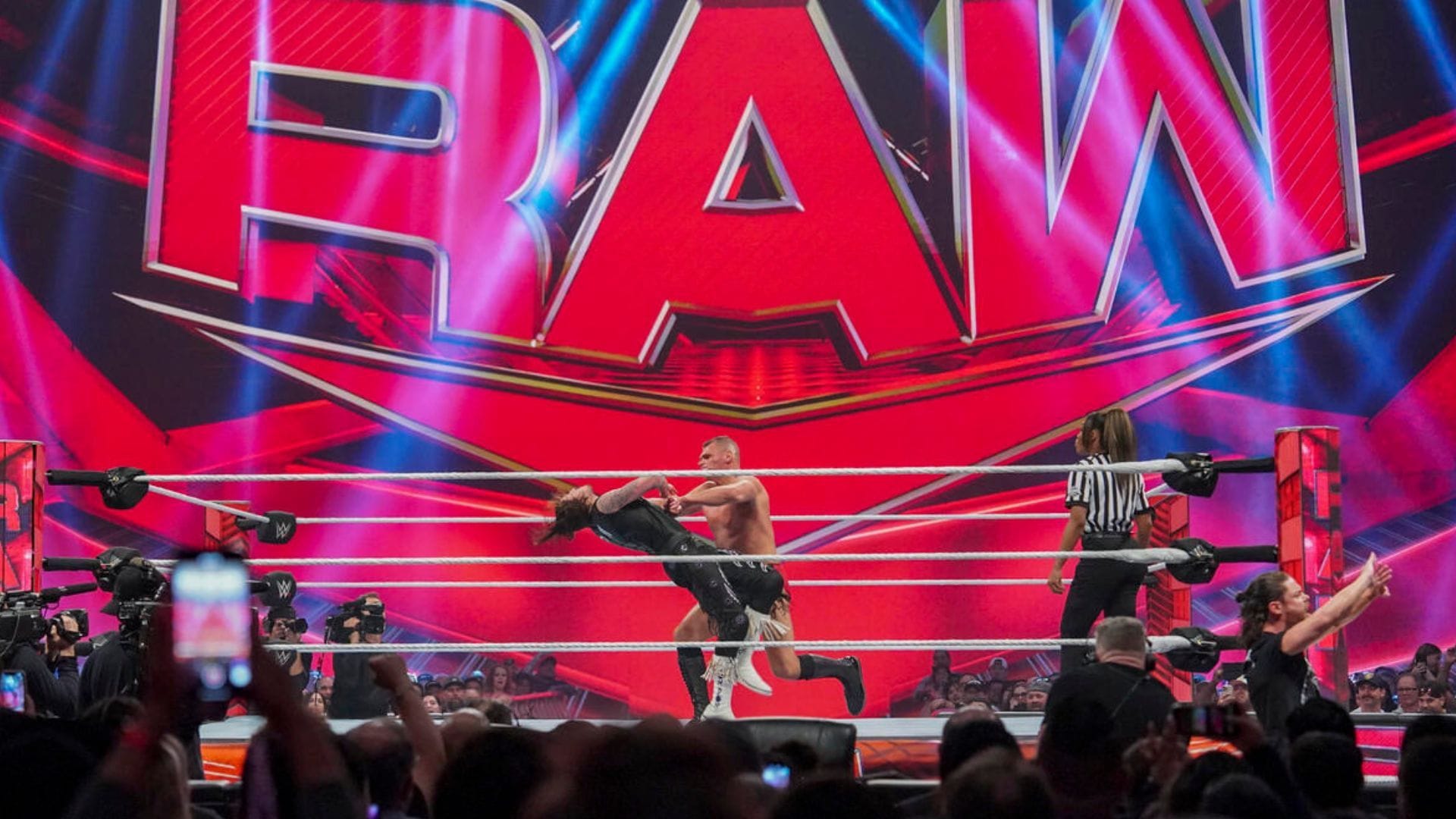 What big names are set to appear on WWE RAW tonight? Exploring the ...