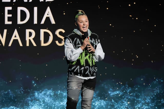 "This is my black beast": JoJo Siwa opens up about her Kiss-inspired ...