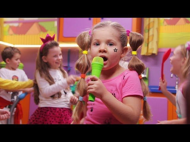 What is Kids Diana Show and Who is Diana Kidisyuk?