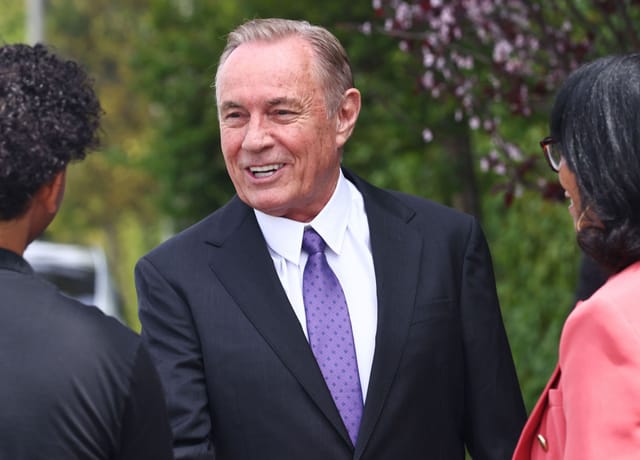 Is Lakers owner running for President In 2024 Election? Closer look at ...