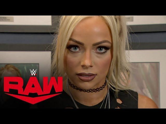 3 ways WWE can crown the new Women's World Champion on RAW next week 3 ways WWE can crown the new Women's World Champion on RAW next week