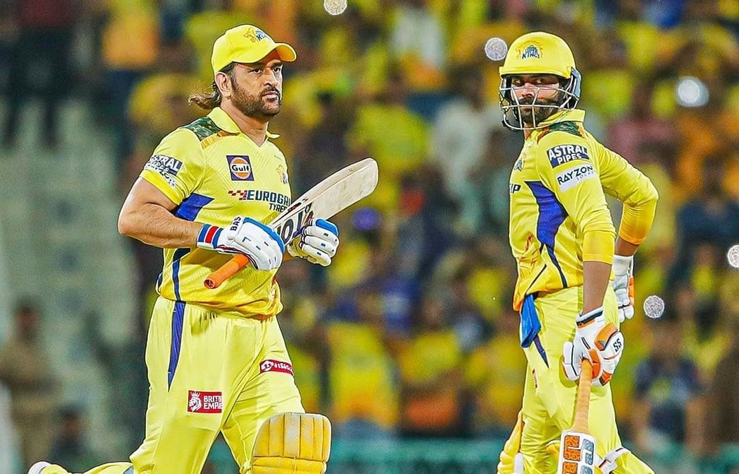 [Watch] MS Dhoni hammers 101 meters six off Yash Thakur in LSG vs CSK ...
