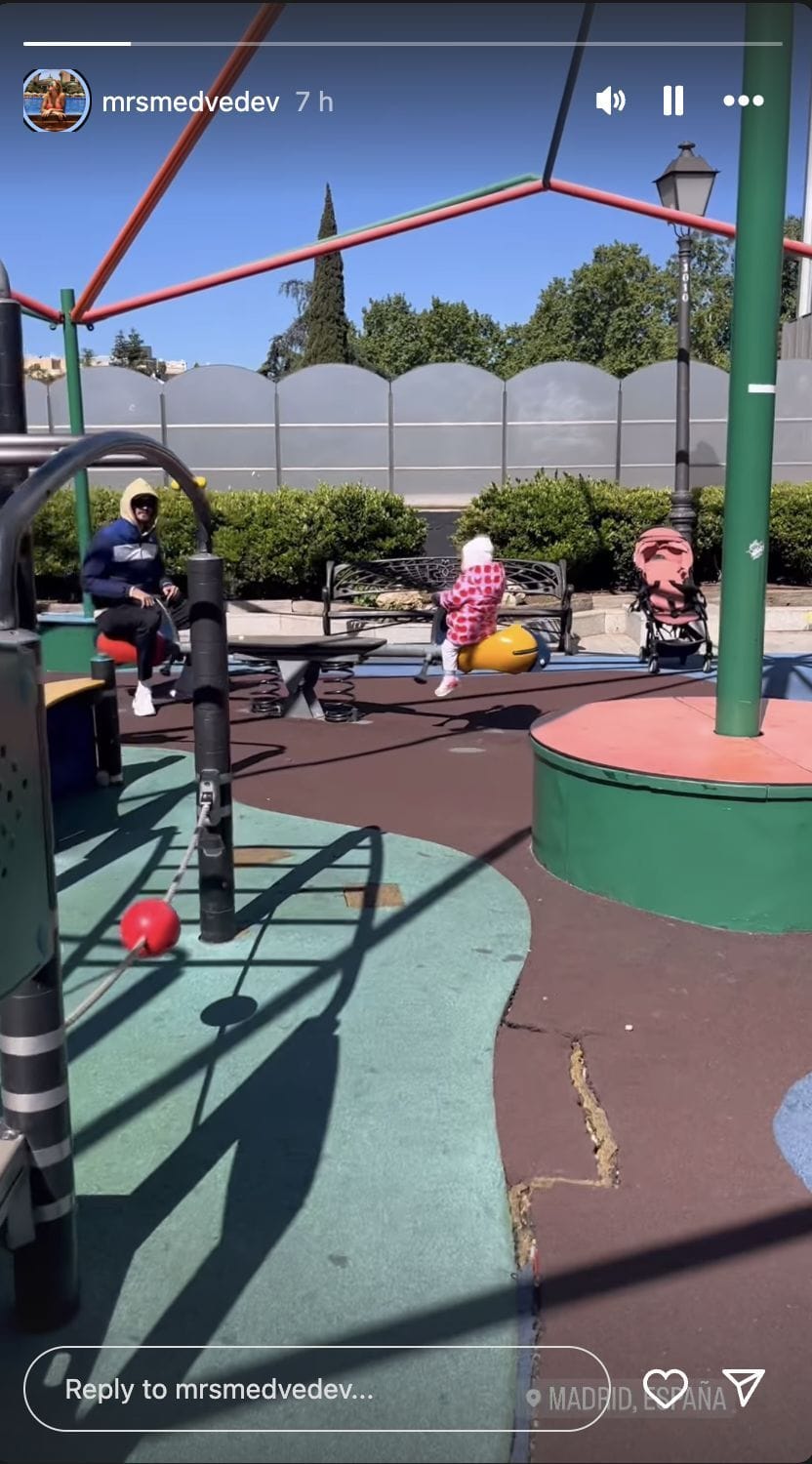 WATCH: Daniil Medvedev enjoys seesaw ride with baby daughter Alisa ...