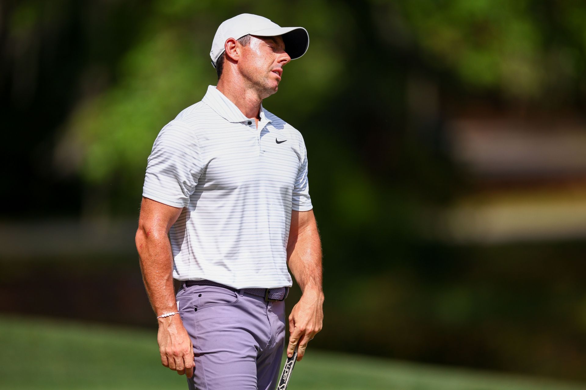 "Actually painful to watch" - Fans react to Rory McIlroy's closely ...