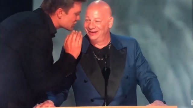 WATCH: Tom Brady rips Jeff Ross over Robert Kraft massage joke during Netflix roast - "Never say ...