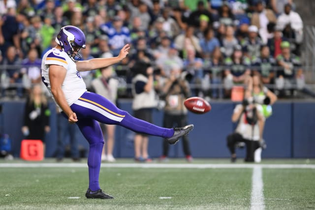 What is an onside punt in the CFL? Exploring rules in the Canadian ...