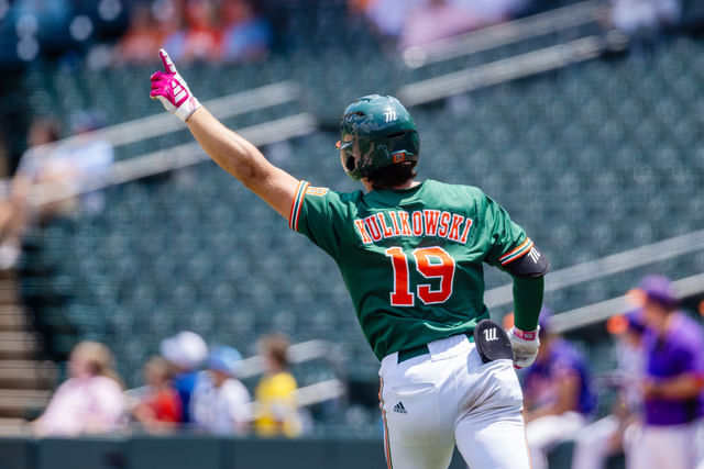 WATCH: Hurricanes freshman Jake Kulikowski wows the crowd with his ...