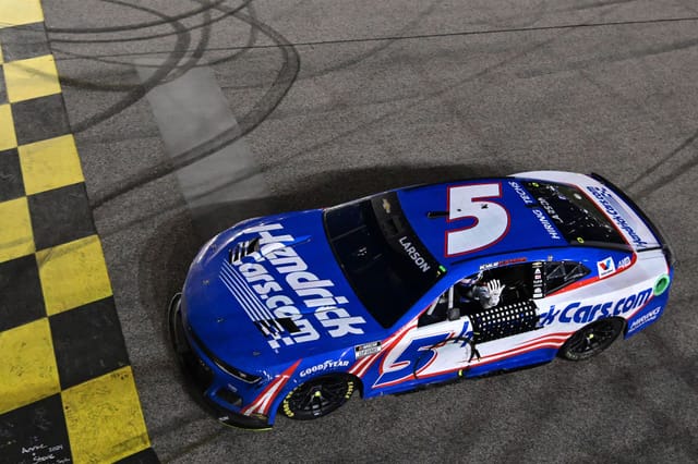 NASCAR official clarifies how close calls like Larson-Buescher's Kansas ...