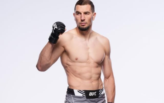 What weight class is Abus Magomedov?