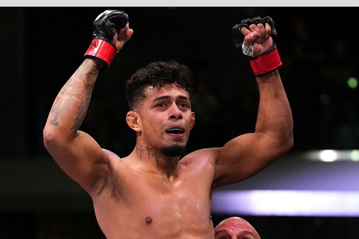 Who is Jonathan Martinez’s Wife?