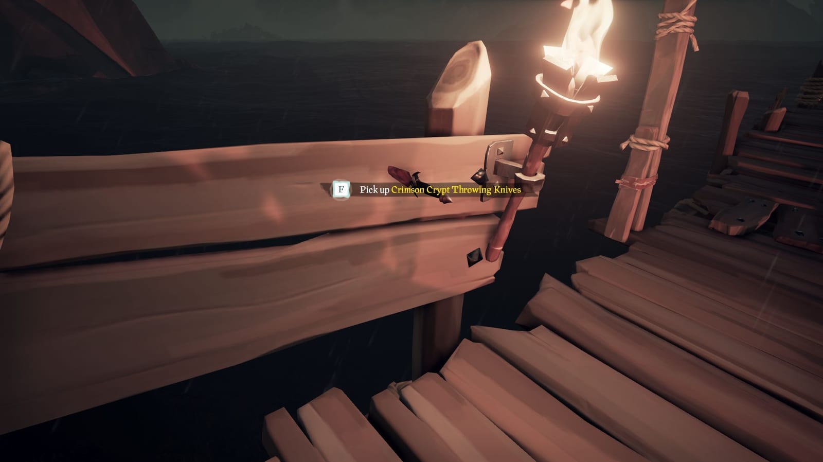 How to use Throwing Knives in Sea of Thieves