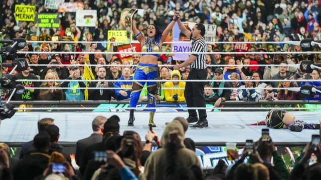 WWE must not let SmackDown star defeat Bayley at Backlash France ...
