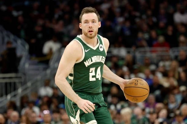 Who are Pat Connaughton's parents? Age, Nationality & More