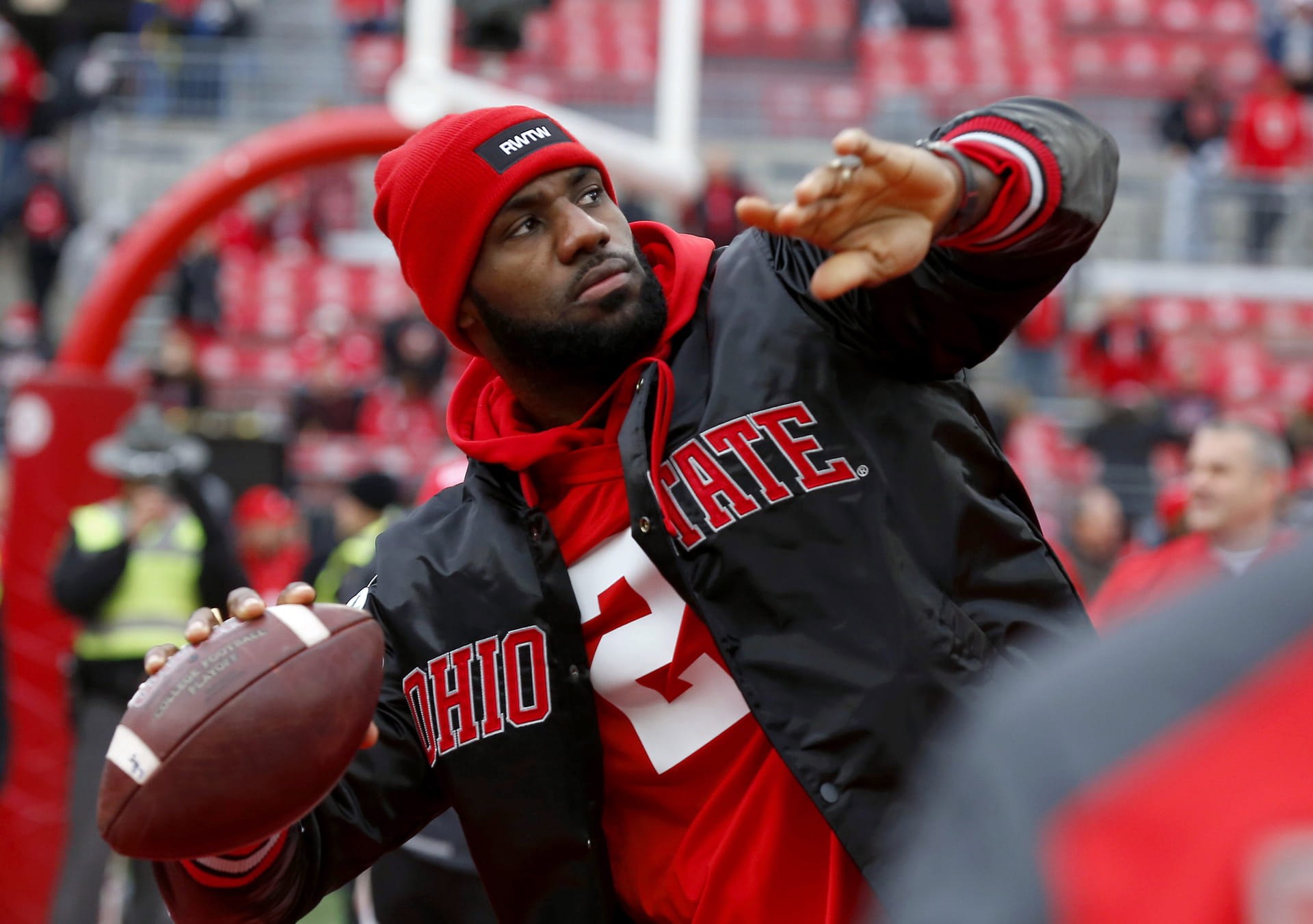 Lebron James lets his inner Buckeye out as Lakers’ legend reacts ...