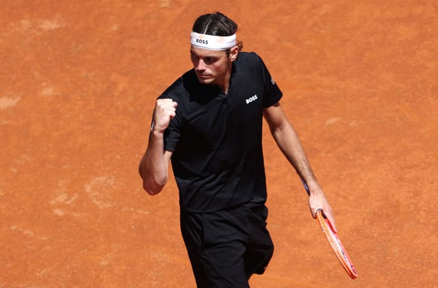 WATCH: Taylor Fritz breaks his racket over his knees in frustration ...
