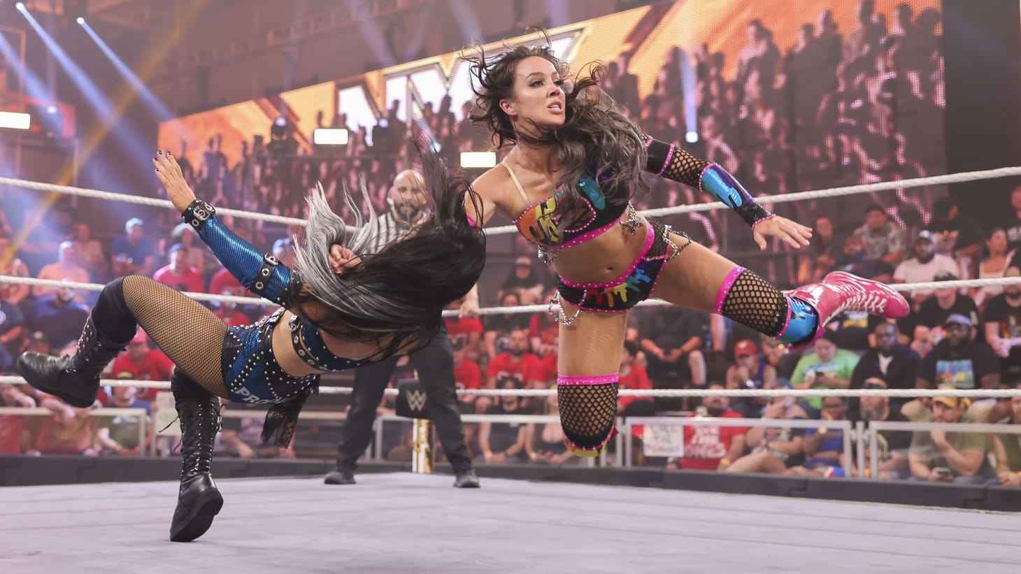 4 Reasons why Chelsea Green should challenge Bayley for the WWE Women's ...