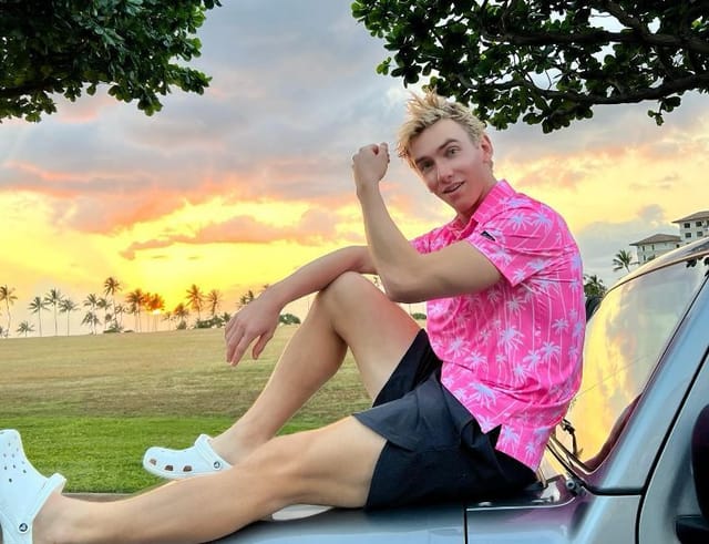 What is Stephen Sharer’s Net Worth?