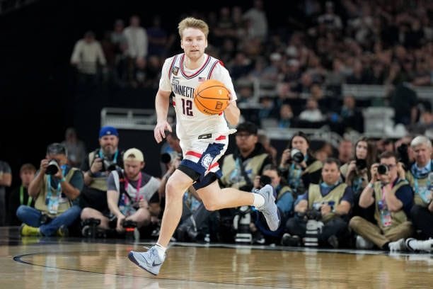 What is Cam Spencer’s Wingspan? Explore Antonio Cam Spencer’s Height ...