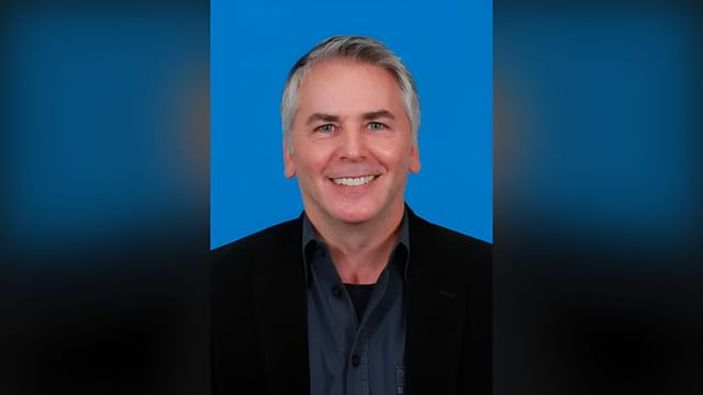 darren morgenstern: What happened to Darren Morgenstern? Ashley Madison ...