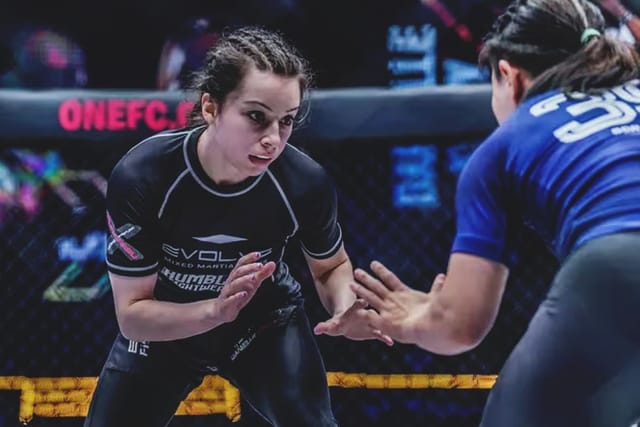 Danielle Kelly ONE Championship: WATCH: Danielle Kelly puts in the hard ...