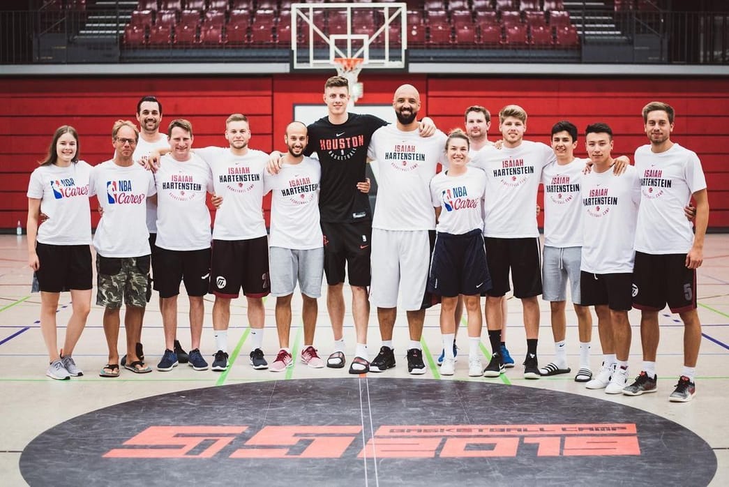 Who are Isaiah Hartenstein Parents? age, nationality and more