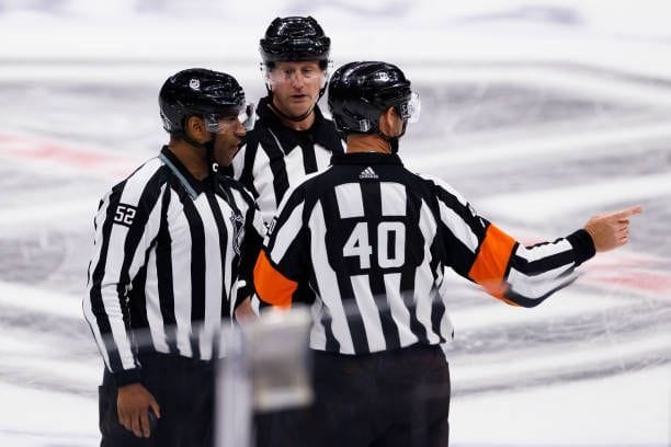 How much do NHL referees get paid?