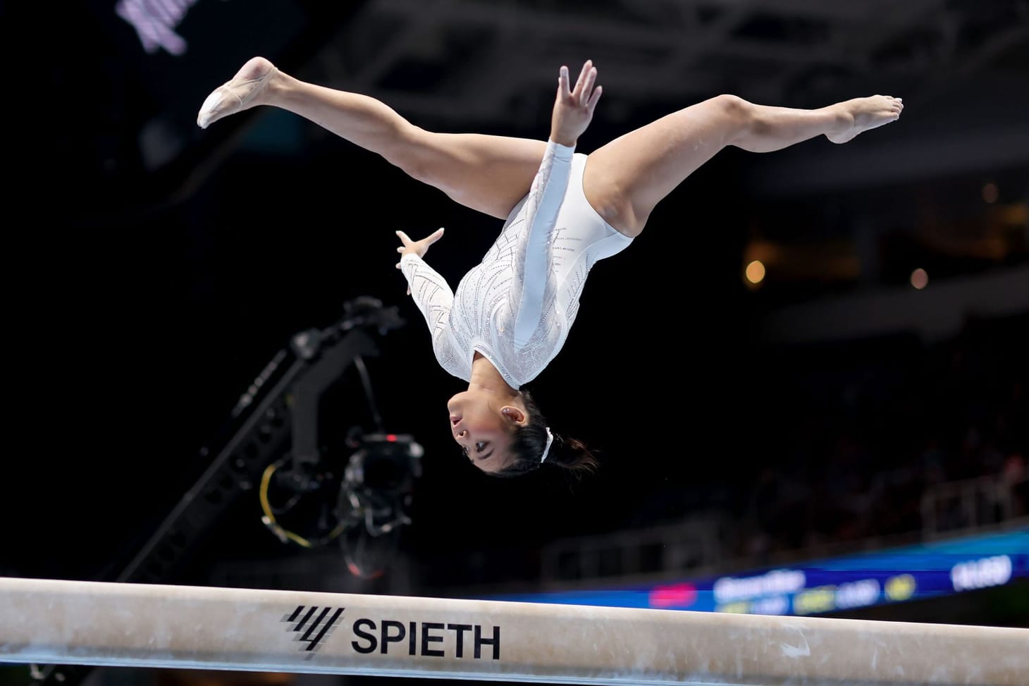 "This is historic!!" - Fans react to Simone Biles, Gabby Douglas, and ...