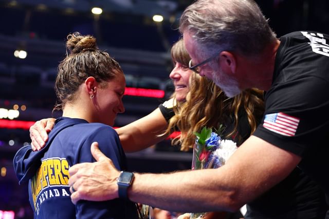 WATCH: Katie Grimes shares a heartwarming moment with her parents after winning the 400 IM at ...