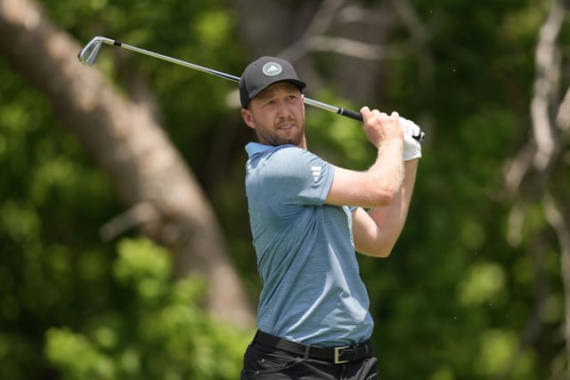 What's in Daniel Berger's bag?