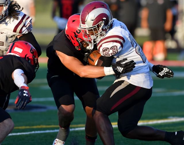 WATCH: 4-star WR Travis Smith walks the red carpet with head coach ...