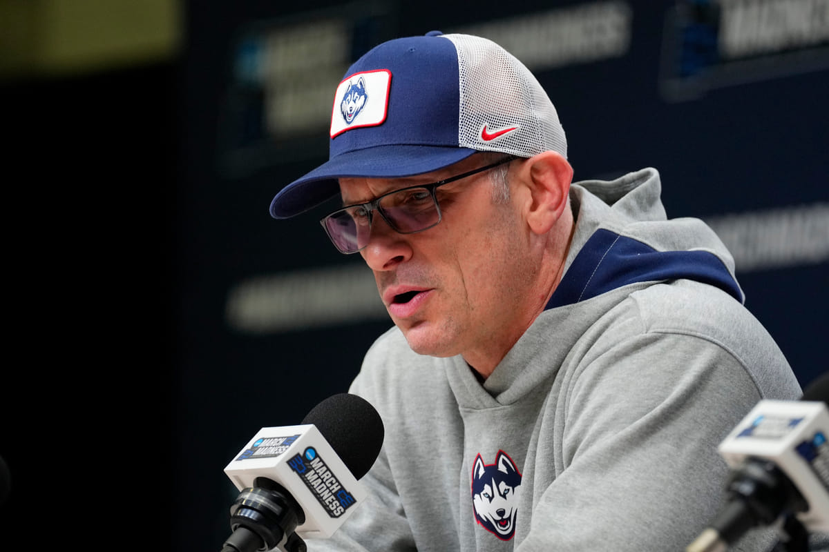 Could Dan Hurley become the highest paid college basketball coach? 3 ...