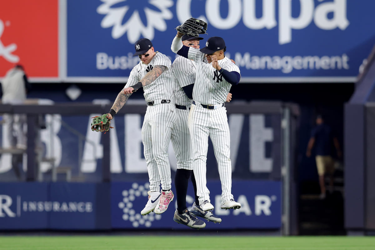 WATCH: Juan Soto shows off dance moves in the dugout during Yankees vs. Dodgers game