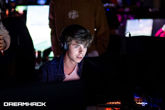 5 best Fortnite professionals who need their own Icon Series skin