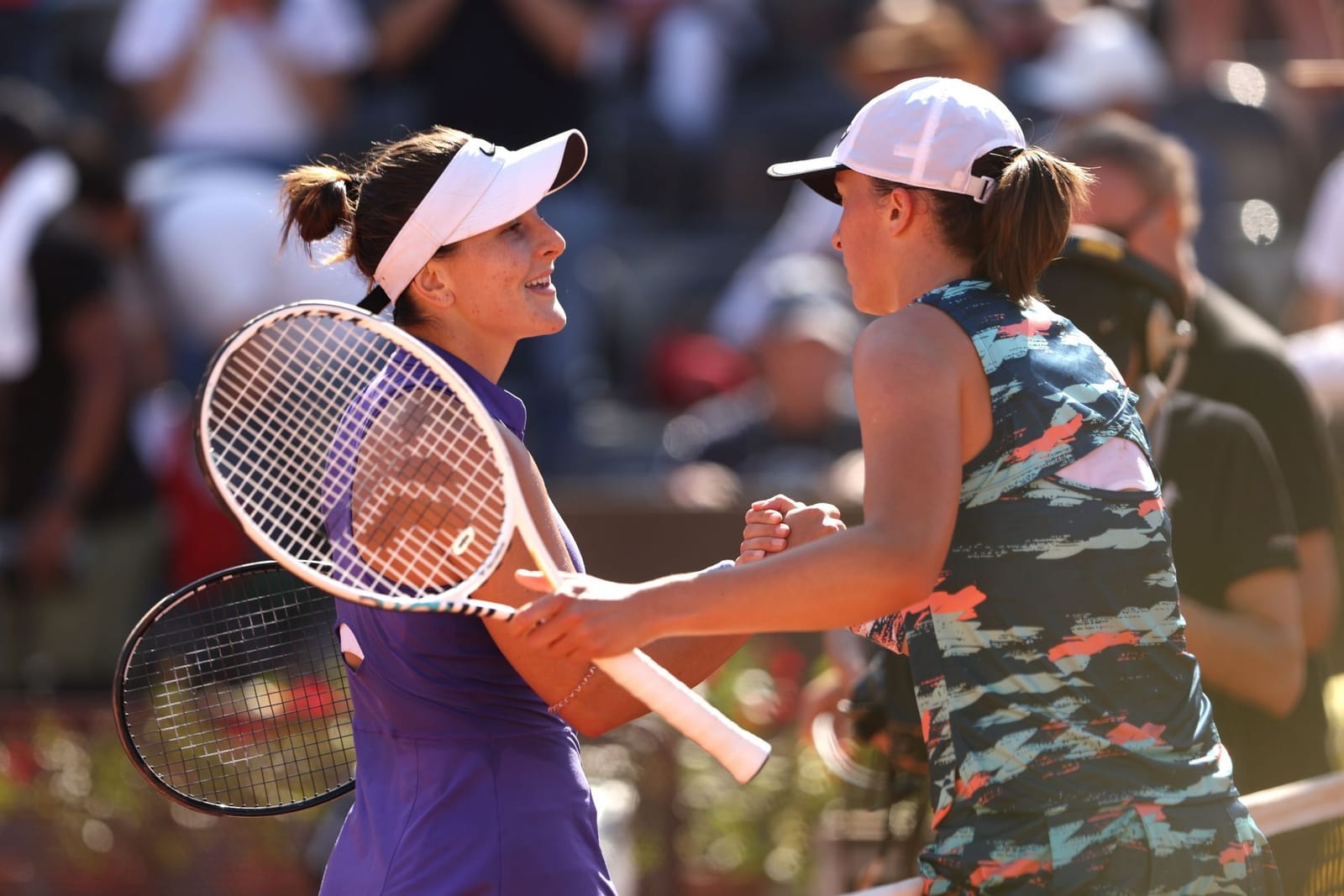 Bianca Andreescu cracks up at Iga Swiatek’s wry response about her ...