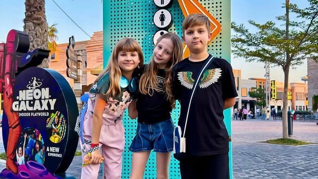 Who are Diana and Roma?