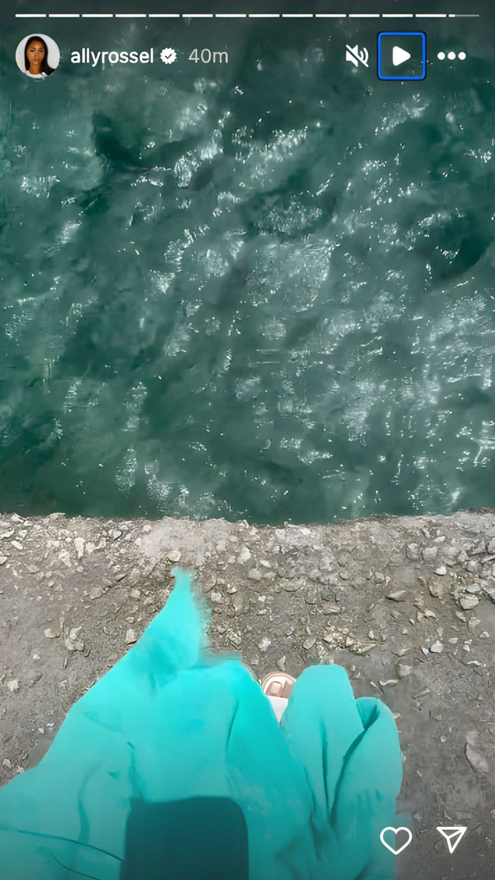 Lonzo Ball's girlfriend Ally Rossel rocks blue swimwear as she enjoys ...