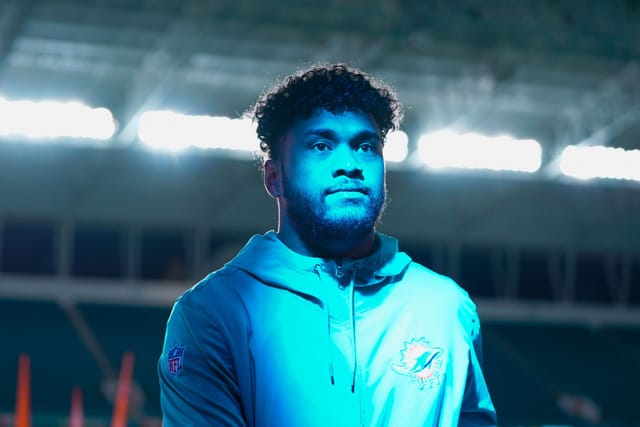 NFL analyst calls for Tua Tagovailoa to draw the line after Tyreek Hill ...