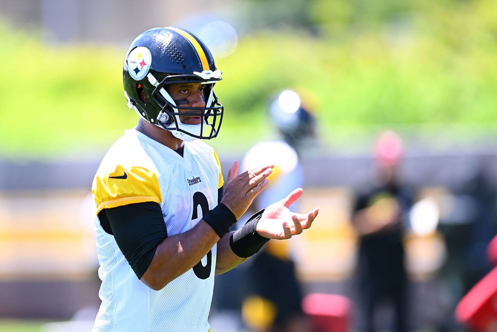 IN PHOTOS: Steelers' Russell Wilson displays muscular physique during ...