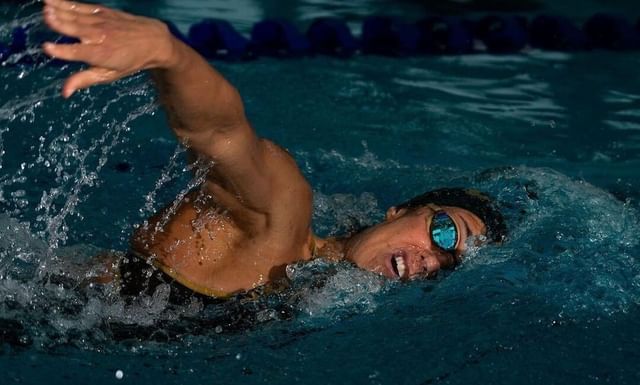 WATCH: 46-year-old Gabrielle Rose makes waves at U.S. Swimming Olympic ...