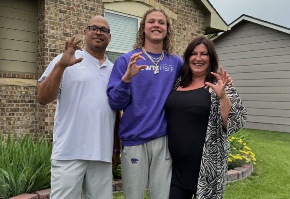 Who are Avery Johnson’s parents? Meet his parents Mark Johnson and Hope ...